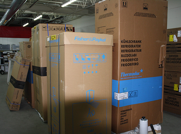 Appliance Delivery : AOC